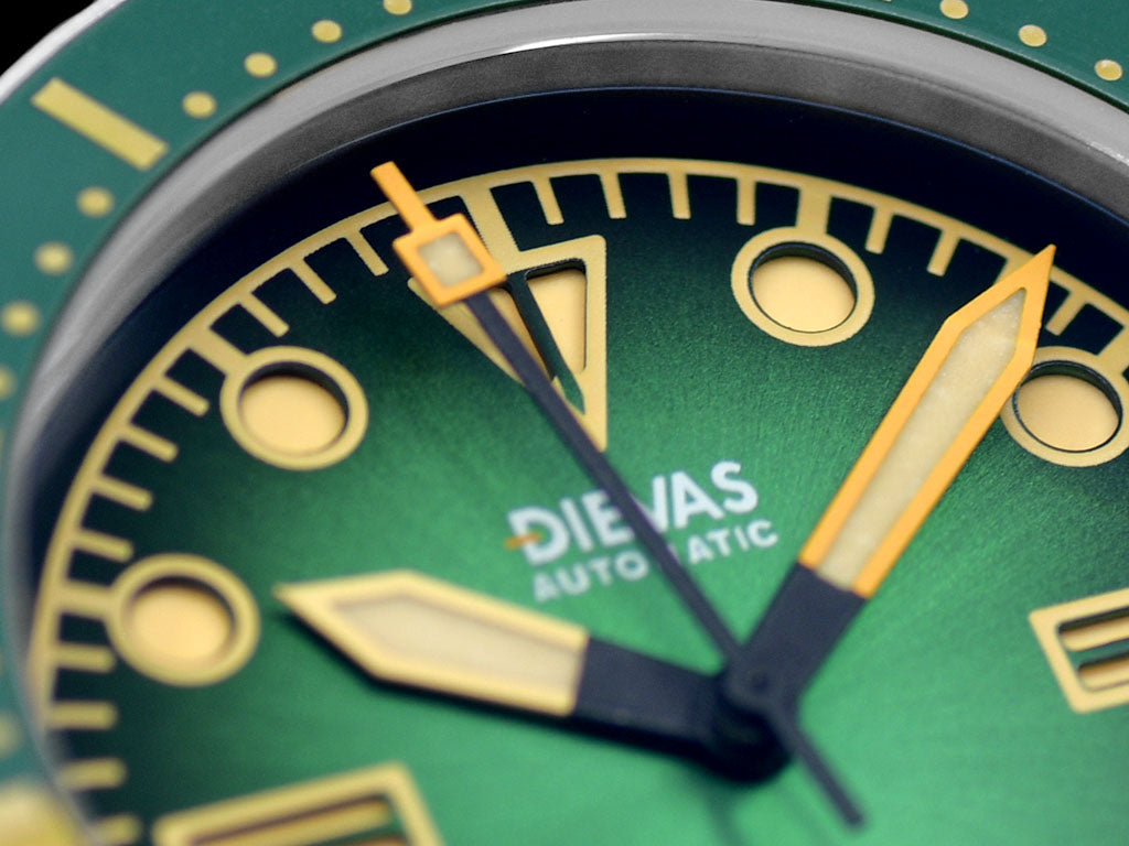 Maya MK III Sealab Green on Rubber – Dievas Watches